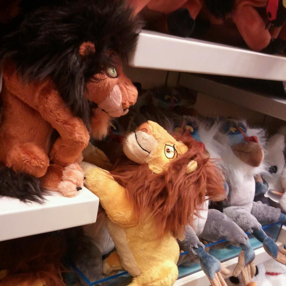 Scare...Brother help me ..... LONG LIVE THE KING *throw* - Meme by ...