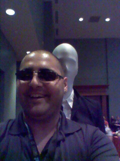 Is there someone behind me? - Meme subido por WTFXFATXKIDZ :) Memedroid