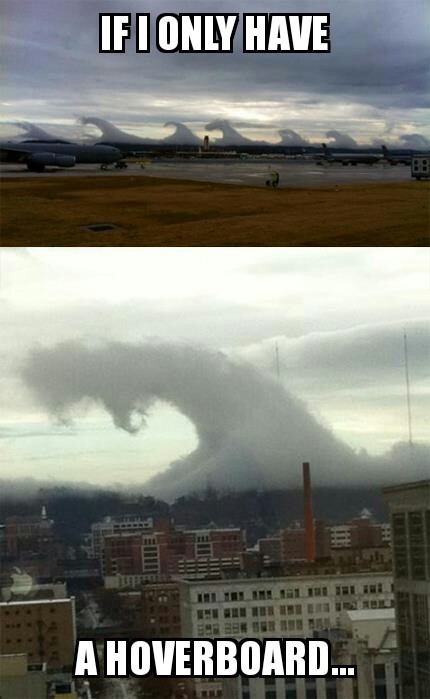 those wave clouds... - Meme subido por Empressive_yass1 :) Memedroid
